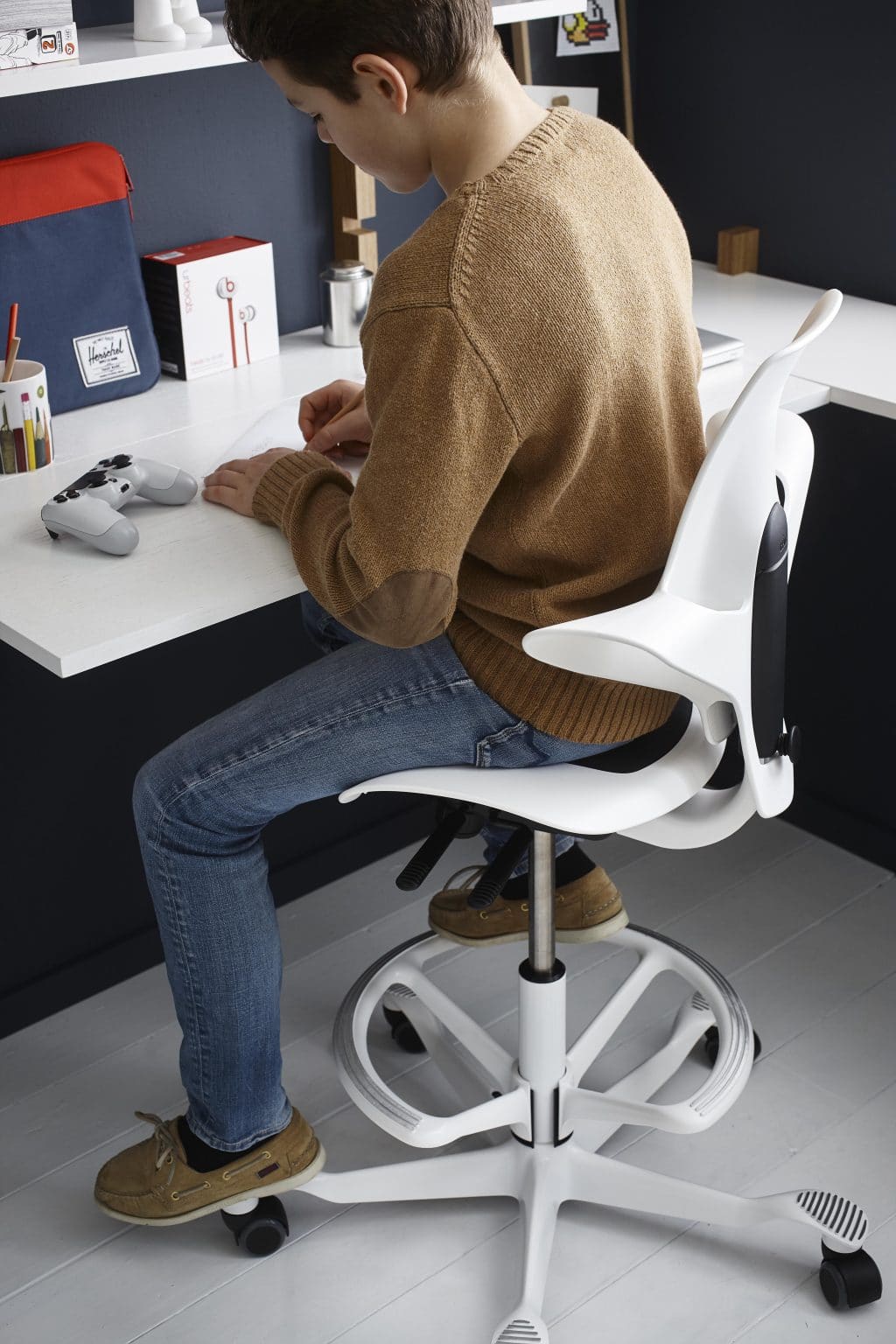 HAG Capisco Puls | Der mitwachsende Drehstuhl | Perfekt für Kinder